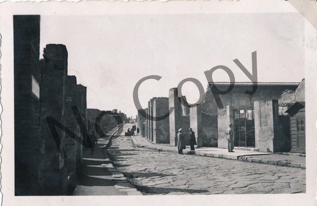 FOTO WK2 ITALIEN Pompeji Besuch Soldat LW X98 EUR 34,90 - PicClick DE