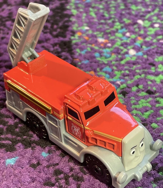 THOMAS & FRIENDS Trackmaster Fiery Flynn Motorized Train Fire Engine ...
