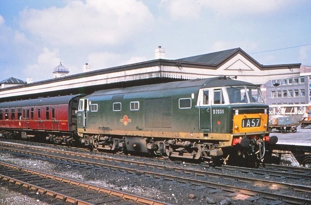 2 X COLOUR-RAIL 35mm SLIDE (DE903) D7034 CARDIFF & (DE904) D7076 WHATSTANDWELL £3.49 - PicClick UK