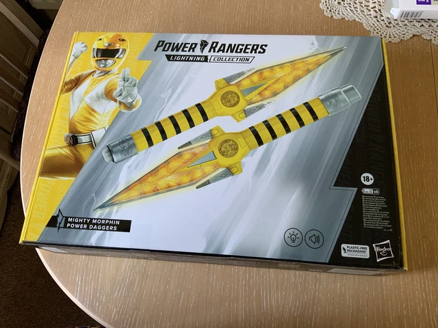POWER RANGERS LIGHTNING Collection Mighty Morphin Yellow Power Daggers ...