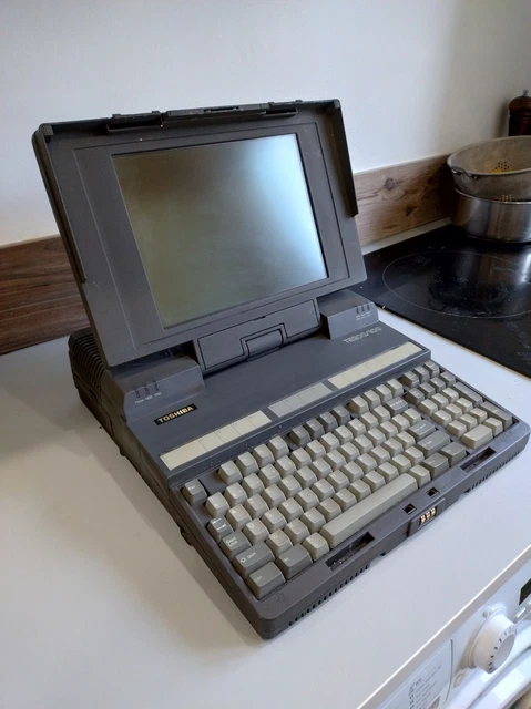 TOSHIBA T 5200 1988 Laptop EUR 80,00 - PicClick FR