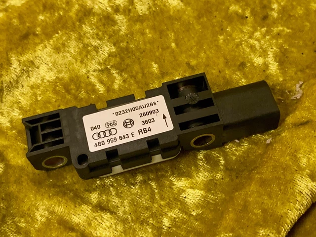 AUDI A3 / 8P Crash Sensor Crashsensor 4B0959643E / Original ...