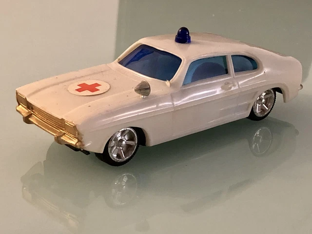 JOUET ANCIEN FORD Capri ambulance à friction EUR 75,00 - PicClick FR