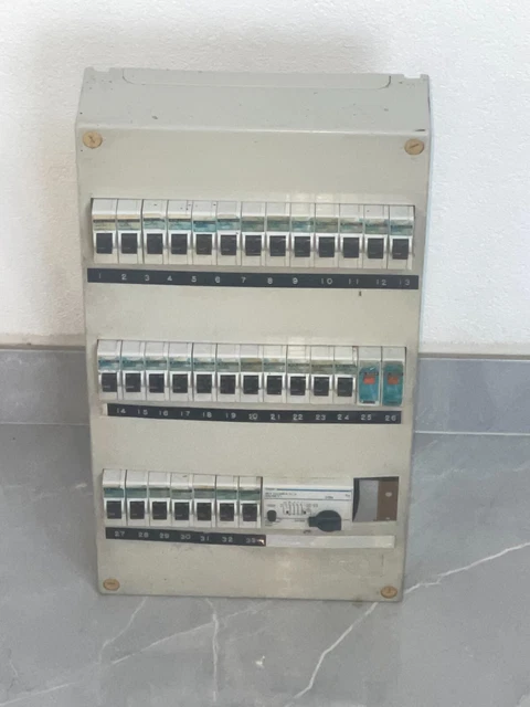 39 MODULES HAGER Single Phase Circuit Breaker Electrical Board Box £78.36 - PicClick UK