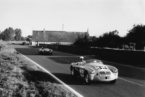 TED LUND COLIN Escott MG A Twin Cam 12th position Le Mans 1960 Old ...