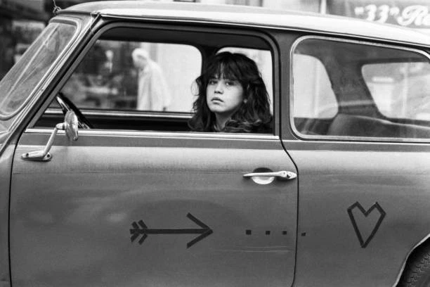 PORTRAIT OF ACTRESS Maria Schneider in a mini austin 1977 OLD PHOTO EUR ...