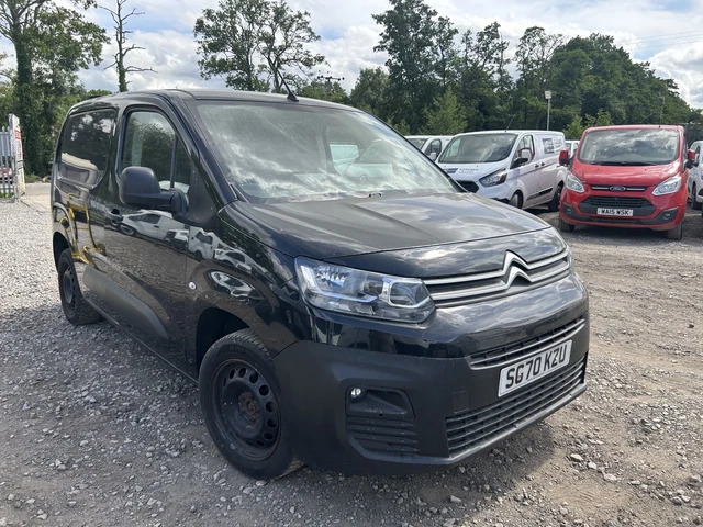 70 PLATE CITROEN Berlingo Enterprise Blue 1.5 needs engine repair Euro ...
