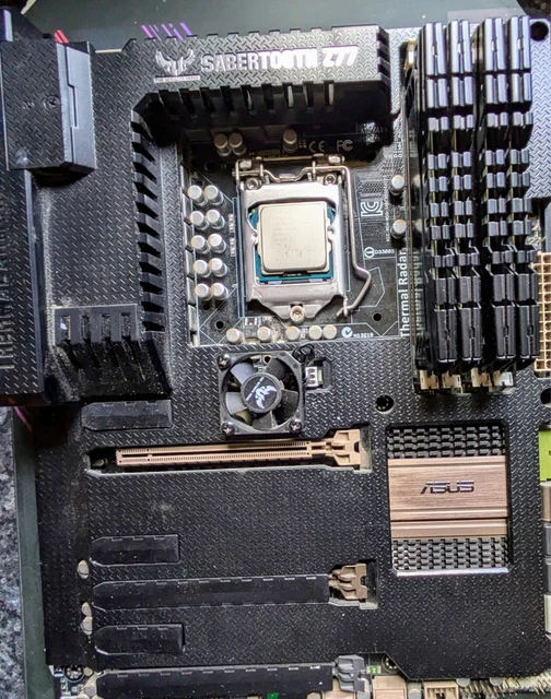 ASUS SABERTOOTH LGA 1155/Socket & i5-3570k & 16gb DDR3 Kingston 2400mhz ...