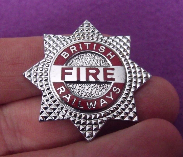 VINTAGE OBSOLETE BRITISH Railways Fire Officers Metal Cap Badge. Bb1 £ ...