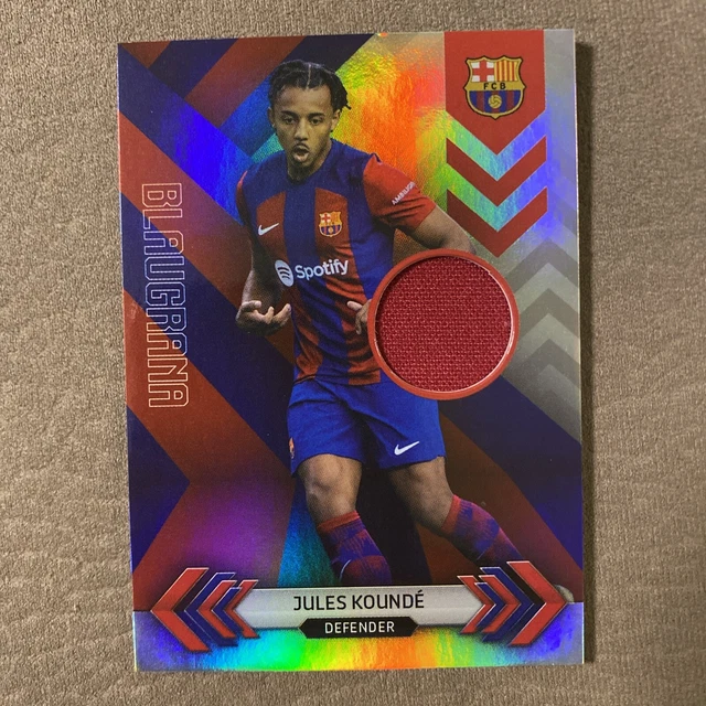 TOPPS BARCELONA TEAM Set 2023 2024 Blaugrana Relic Card Jules Kounde EUR 24,99 - PicClick IT