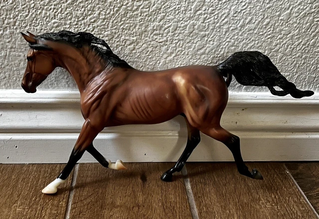 BREYER LV INTEGRITY cheval champion traditionnel Shagya Arabian Bay ...