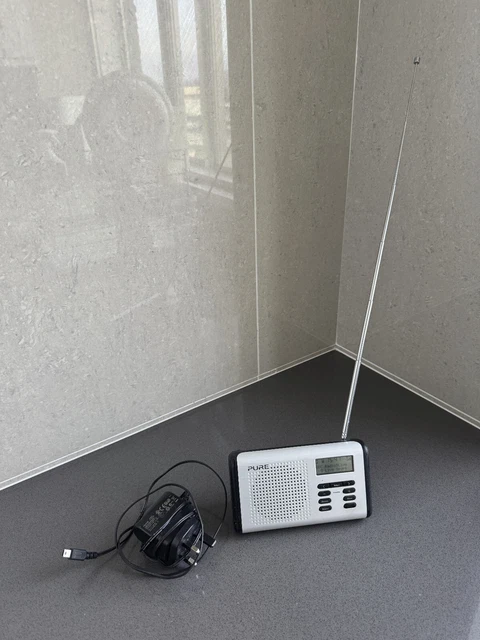 PURE MOVE 400D Portable DAB/FM Radio With Charger and Manual £16.31 ...