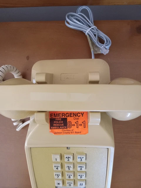 ITT HARVEST GOLD Push Button Desk Phone Great for movie prop £26.65 ...