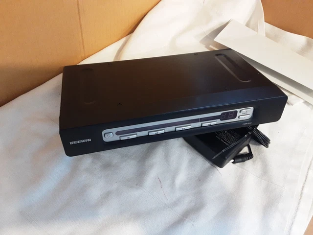 BELKIN OMNIVIEW PRO3 KVM-Switch F1DA104Z mit 4 Ports + Netzteil. Ref ...