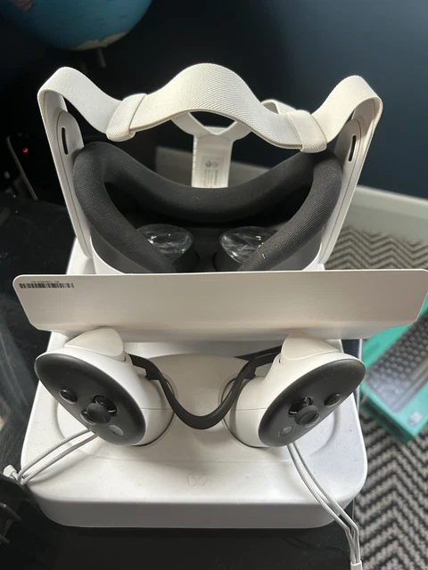 META QUEST 3S Virtual Reality Headset 128GB with Controllers £93.08 ...
