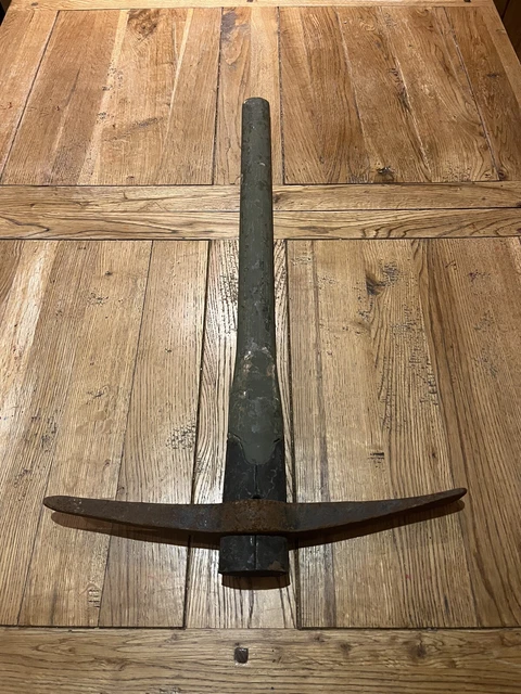 EX MOD /|\ Vintage British Military Short 26” Inch Infantry Pick Axe £ ...