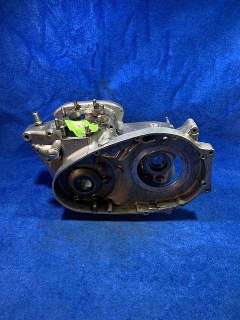 TRIUMPH T120R 650 Unit 1965 Matching Engine Crankcases £125.00 - PicClick UK