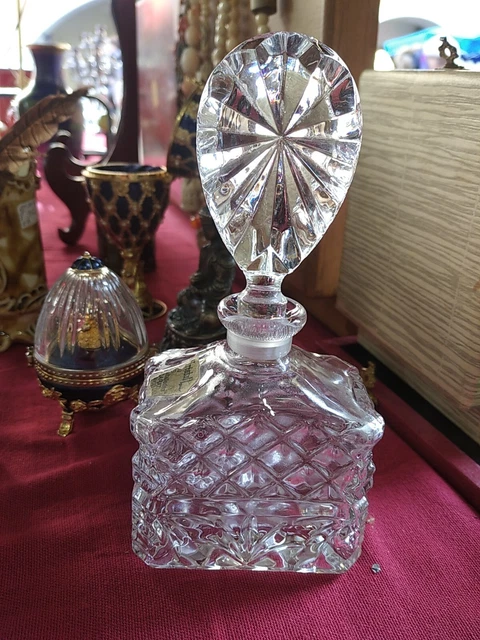 Flacon De Parfum Ancien En Cristal