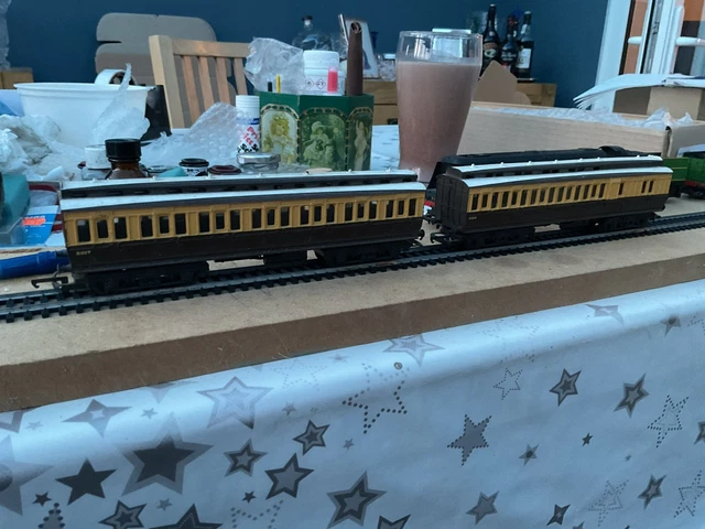 TRIANG CLERESTORY COACHES Running Nos 2316 & 5017. No Box’s. Used £25. ...