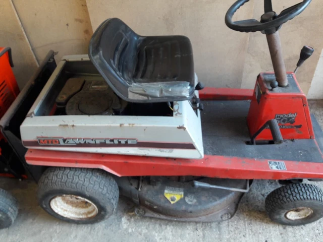 MTD LAWNFLITE 504 8Hp Rear Discharge Mulching Mower, No Catcher, Spare ...