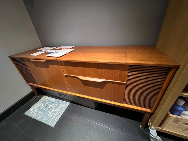 VINTAGE DYNATRON RG87 Teak 'Marlow' Radiogram with Garrard 6.300 Record ...