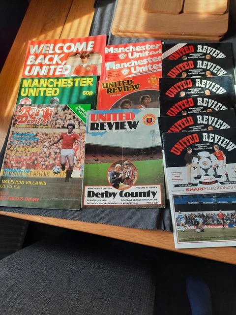 MANCHESTER UNITED FOOTBALL 13 programmes 1970-1980,s plus paper ...