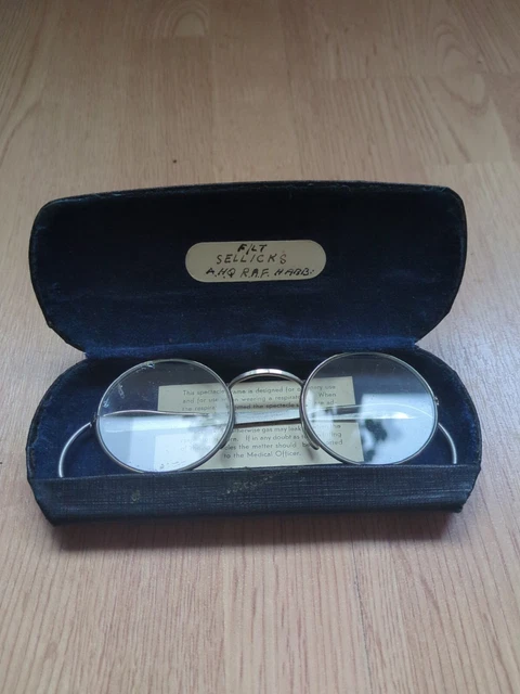 WW2 BRITISH ARMY Issue Anti Gas Respirator Glasses + Case £40.00 ...
