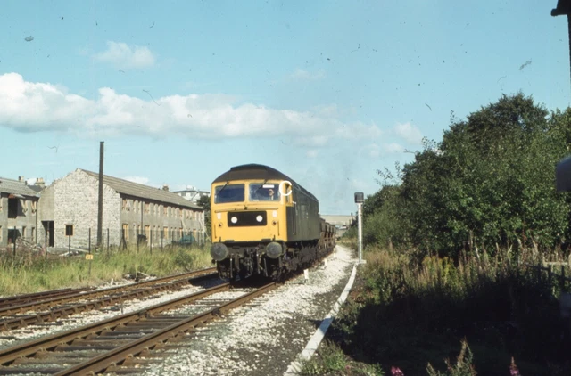 35MM SLIDE BRITISH Railway Br Diesel Class 47 - 47202 At Low Moor 22/09 ...