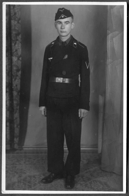 WW2 PERIOD GENUINE German Postcard of a Wehrmacht elite tank crew EUR 5 ...