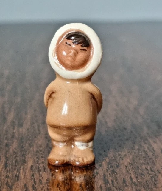 VINTAGE HAGEN RENAKER Standing Eskimo Inuit Miniature Ceramic Figurine ...