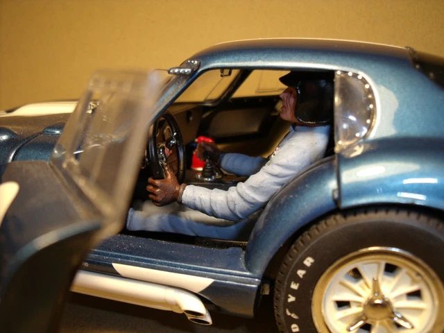 1/18 FIGURA DAN Gurney Guida Cobra Daytona Vroom Dipinta Per Cmr Exoto ...