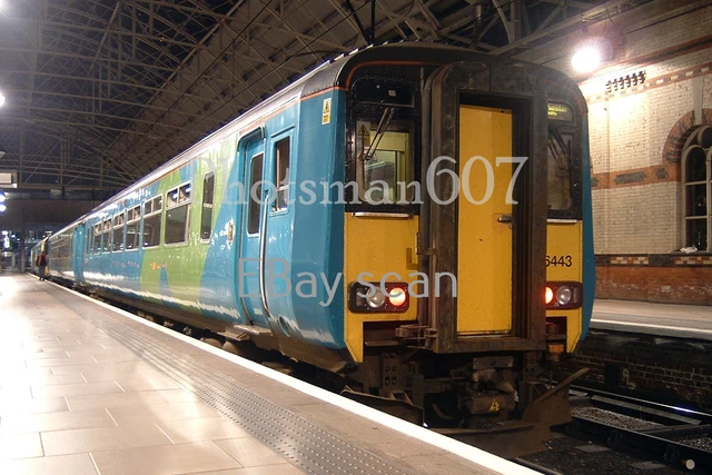 CLASS 156 156443, 2 car DMU, in debranded Northern Sprint at Manchester ...