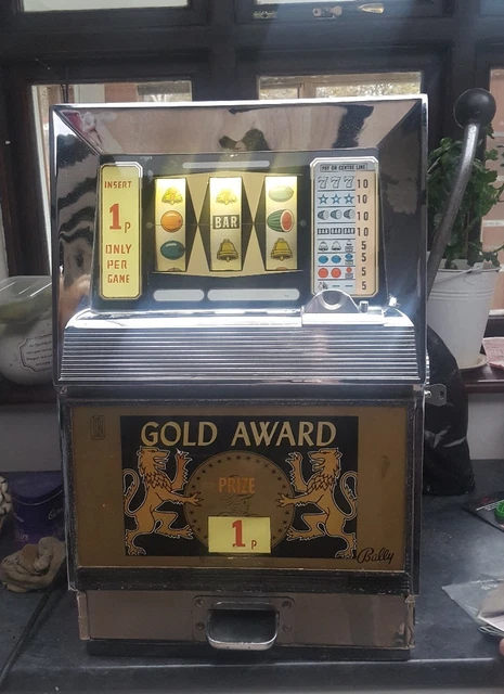 VINTAGE ONE ARM bandit fruit machine coin operated slot machine 1950's ...