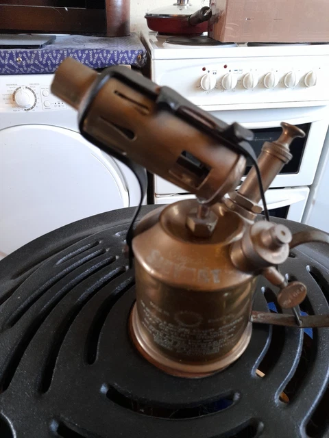 VINTAGE SIEVERT 3/4 Pint Blow Torch Good Clean Condition.untested £15. ...