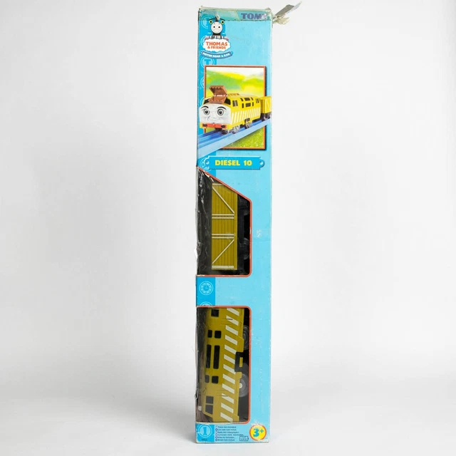 BOXED BATTERY OPERATED trackmaster Tomy Thomas the Tank Engine train ...