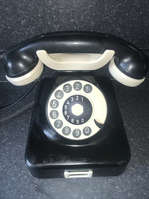 VINTAGE GERMAN REINER Munchen Black and White Bakelite Rotary Telephone ...