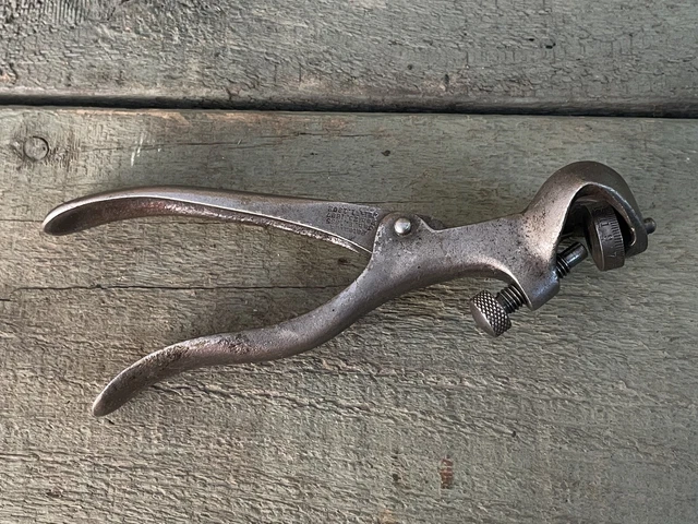 VINTAGE C.1902 MORRIL USA Saw Set Pliers Setting Tool Made in USA $30. ...