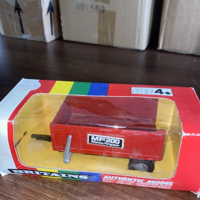 BRITAIN’S FARM MF 200 Tipping Trailer c/w box £28.80 - PicClick UK