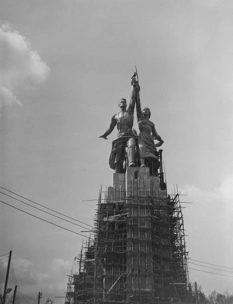 THE CONSTRUCTION USSR pavilion at Universal Exhibition Paris May - 1937 ...