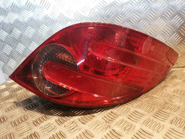 MERCEDES-BENZ W251 R Classe Arrière Droit Feu Arrière 2518200464 ...