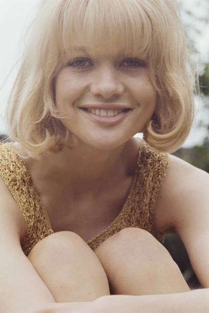 English Actress Judy Geeson 1970 Old Photo 1 Eur 517 Picclick De