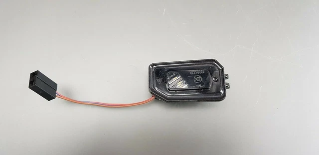 ORIGINAL MERCEDES BENZ C-Klasse W205 Außenspiegel Umfeldbeleuchtung ...