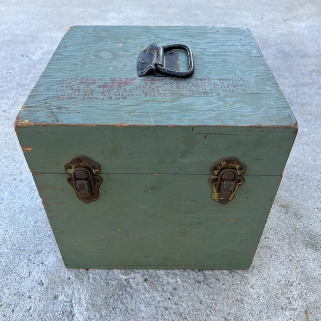VINTAGE ARMY GREEN Wooden Military Box Storage 10"x10"x10" Metal ...