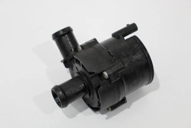 SKODA OCTAVIA 5E MK3 2.0TDi Additional Auxiliary Coolant Water Pump ...