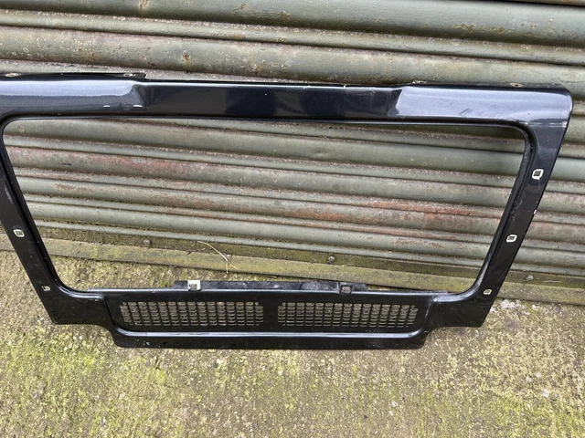LAND ROVER DEFENDER Front Grille Surround £59.00 - PicClick UK