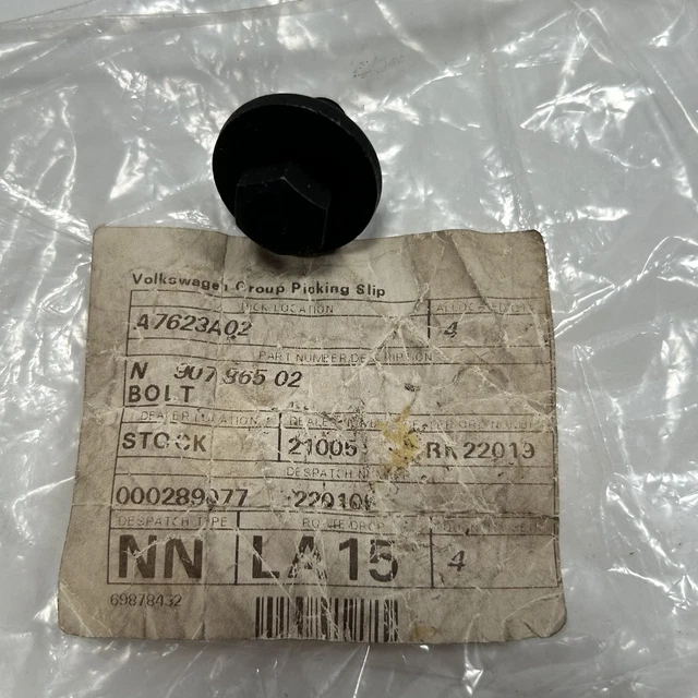 VOLKSWAGEN VW BODY Retaining Hex Head Washer 1x Screw Bolt Genuine ...