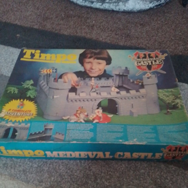 VINTAGE TIMPO MEDIEVAL Castle and knights £91.08 - PicClick UK