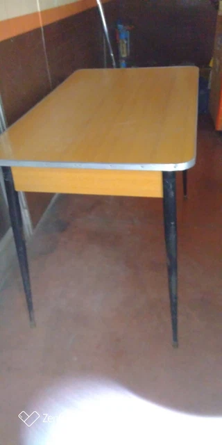TAVOLO IN FORMICA rosso anni 60 Vintage Modernariato EUR 70,00 ...