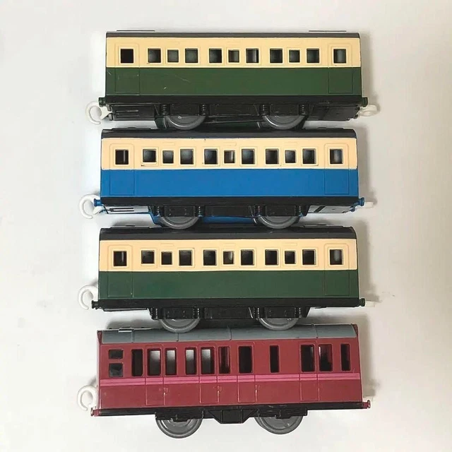 THOMAS & FRIENDS TOMY Plarail Trackmaster Express Coach James Coach Set ...