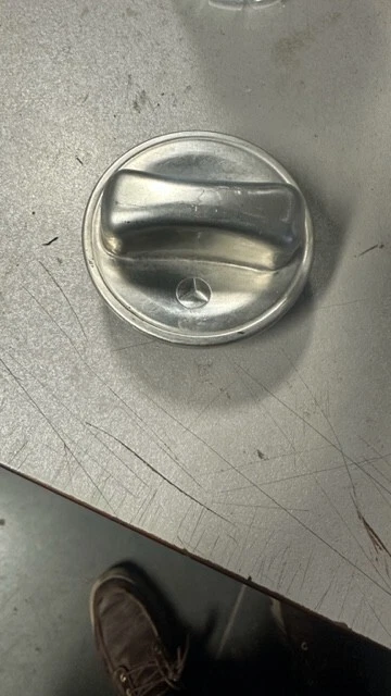 GENUINE MERCEDES-BENZ FUEL cap W107 W114 W115 W116 W123 W126 W201 W124 £25.87 - PicClick UK